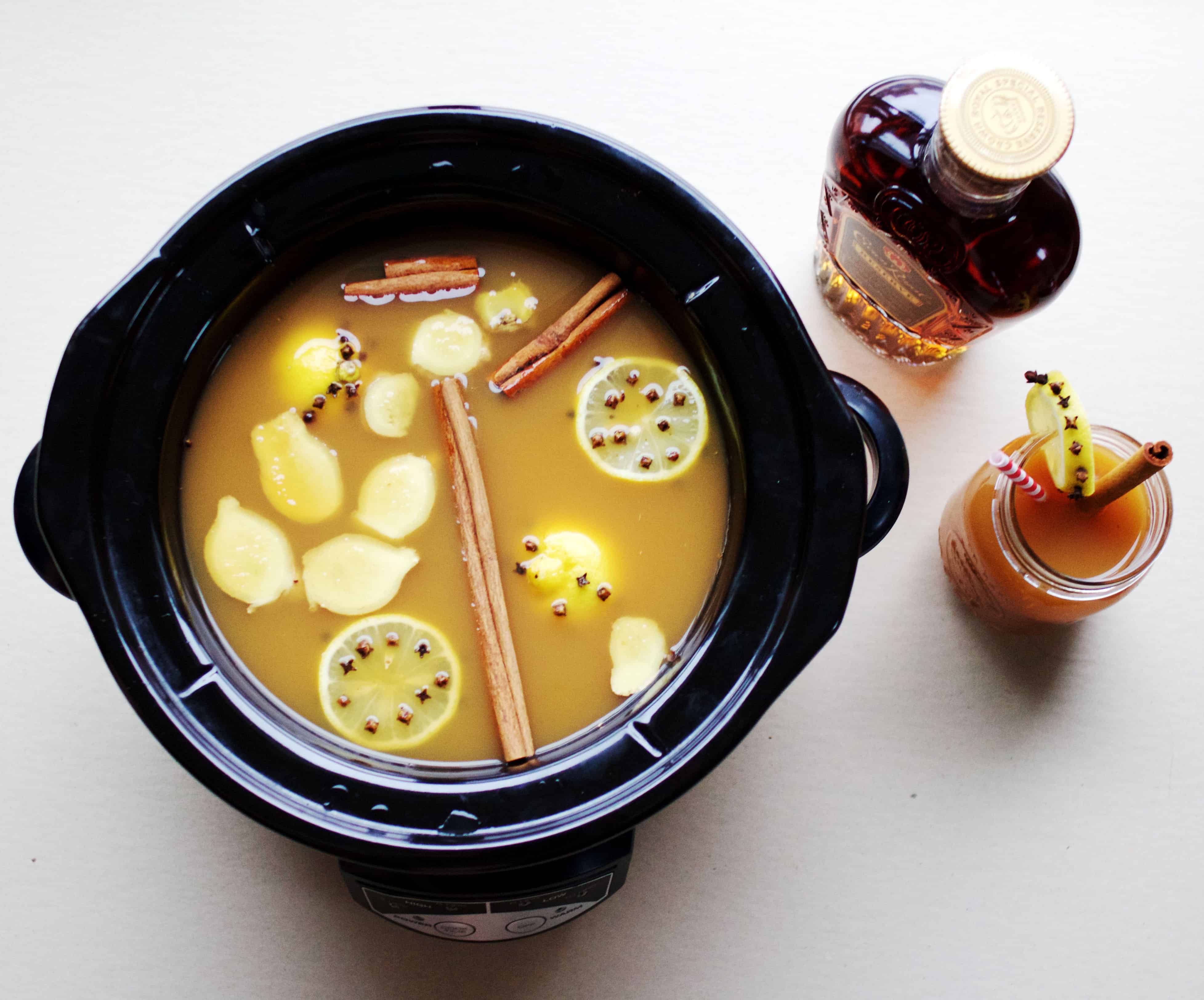 How To Make a Crock-Pot Cocktail for a Crowd | Shedoesthecity